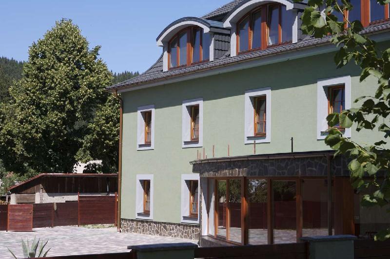 Penzión Stará fara, ubytovanie a reštaurácia centre obce Makov
